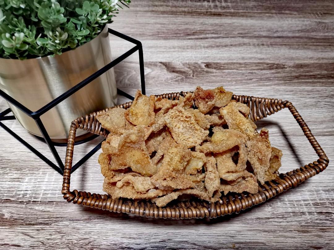 Crispy chicken skin, Food & Drinks, Packaged & Instant Food on Carousell