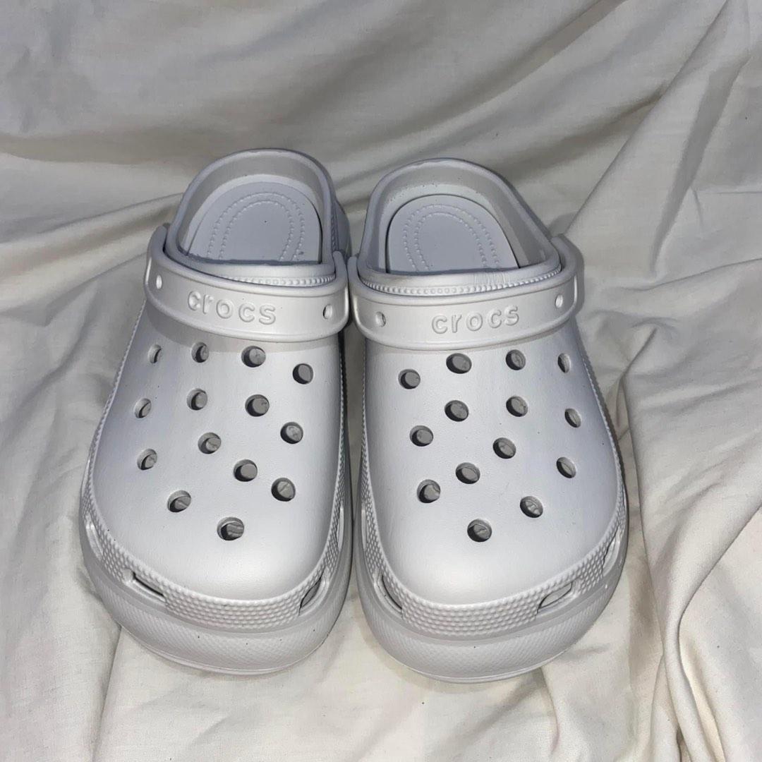 CROCS BAE CLOGS, Men's Fashion, Footwear, Slippers & Slides on Carousell