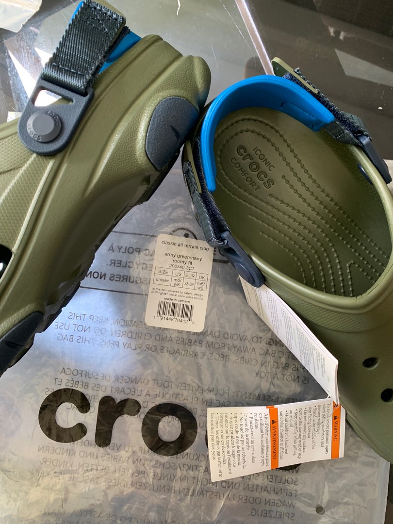 Crocs all terrain M6 W8, Men's Fashion, Footwear, Slippers & Slides on Carousell