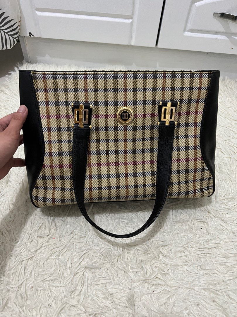 DAKS Shoulder bag (Original), Women's Fashion, Bags & Wallets, Shoulder ...