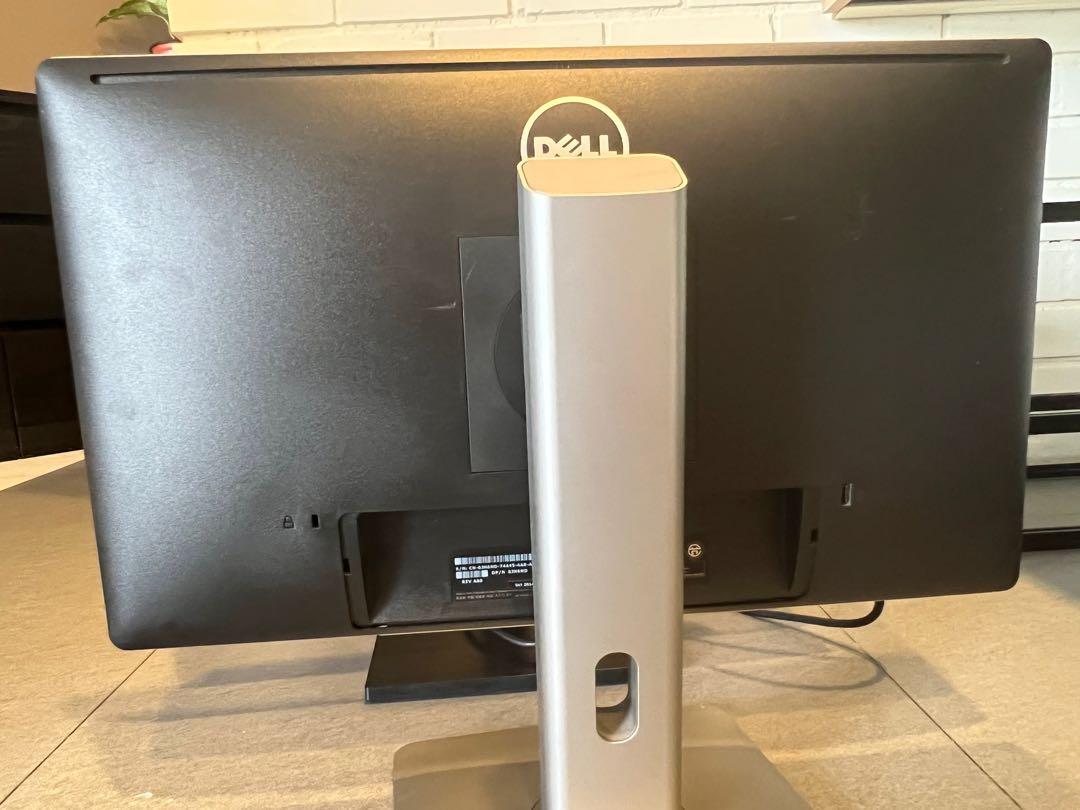 Dell 24” monitor small scratched lcd, Computers & Tech, Parts ...