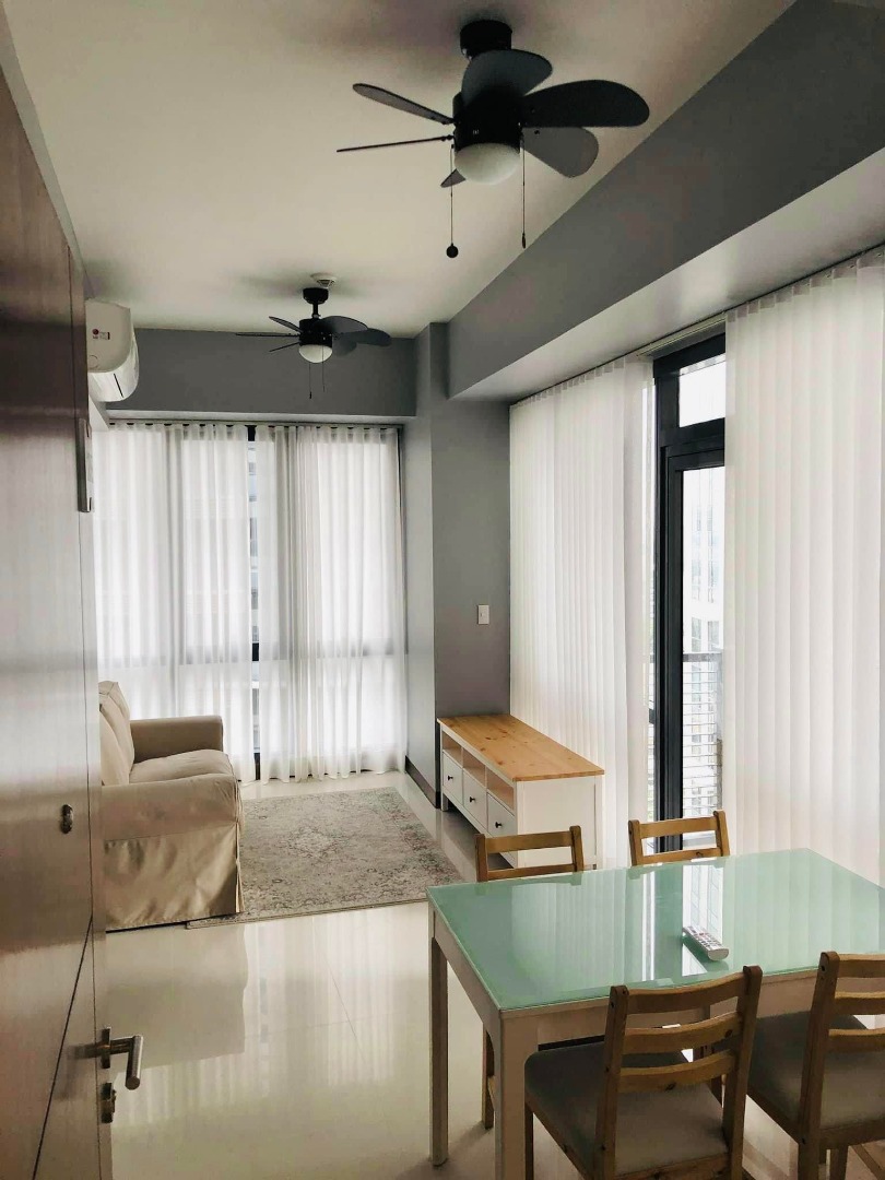 FLORENCE 2BR WITH PARKING McKinley Hill Near The Venice Residences ...
