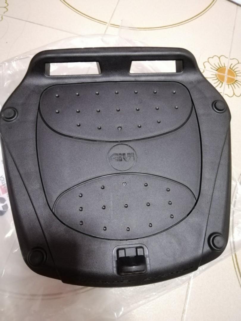 GIVI base plate, Motorcycles, Motorcycle Accessories on Carousell