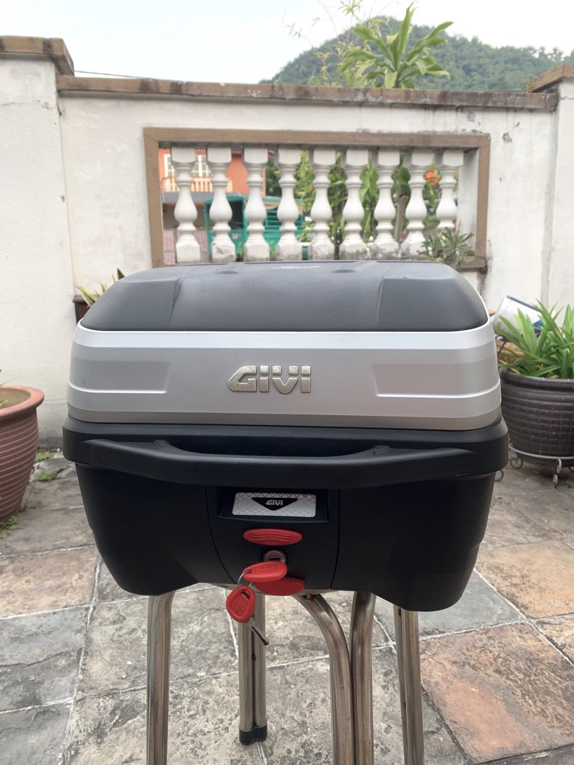 GIVI Motor Storage Box Bold, Auto Accessories on Carousell