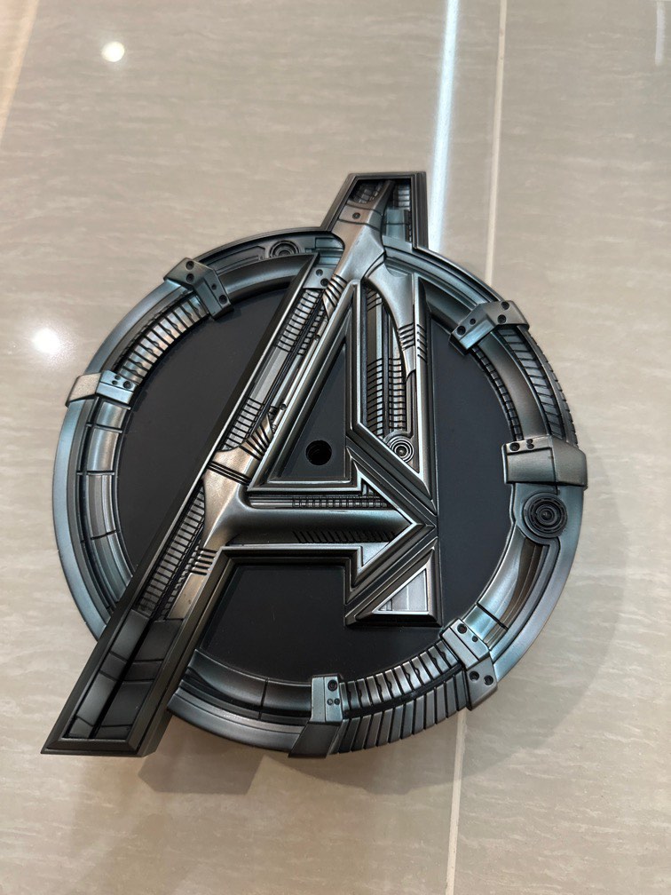 Hot toys avengers age of Lutron base, Hobbies & Toys, Toys & Games on ...