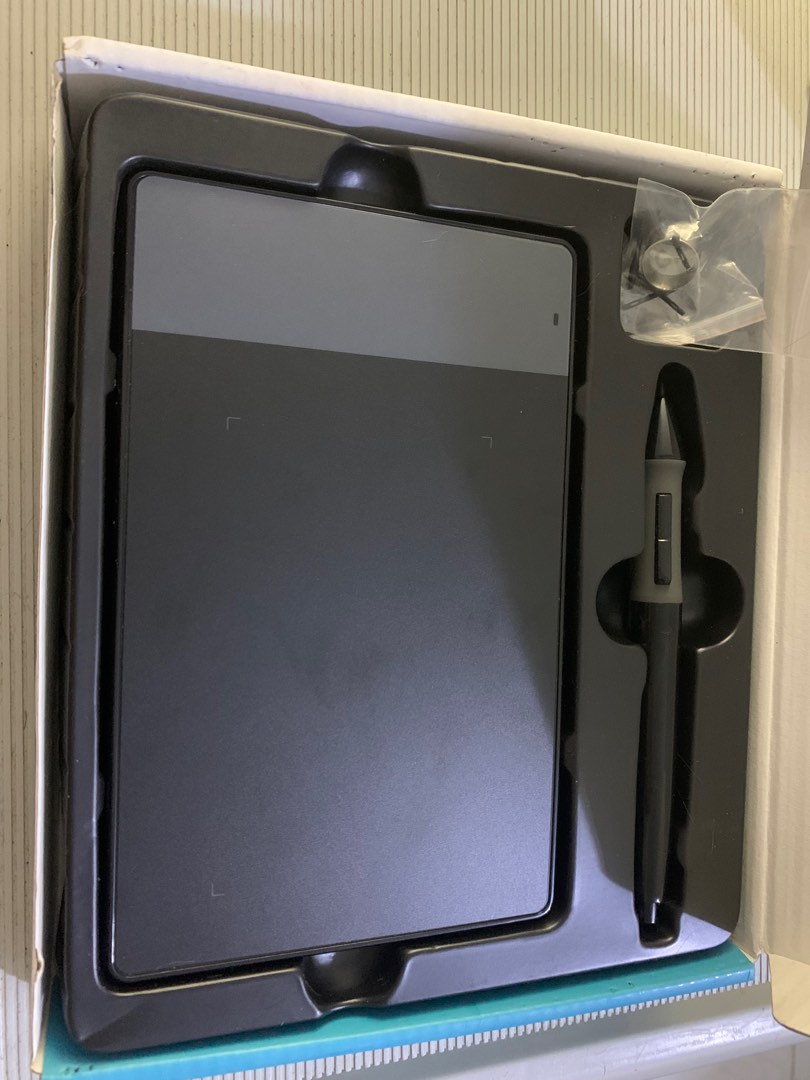 HUION DRAWING TABLET / PEN TABLET (NO SCREEN) - Digital art, E ...