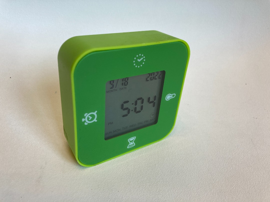 IKEA Clock/thermometer/alarm/timer (Green), 傢俬＆家居, 家居裝飾, 時鐘 - Carousell