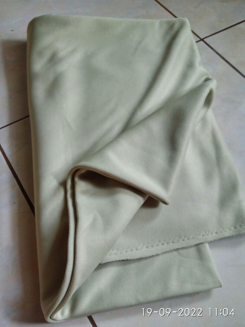 Kain bahan lembaran, Fesyen Wanita, Pakaian Wanita, Lainnya di Carousell