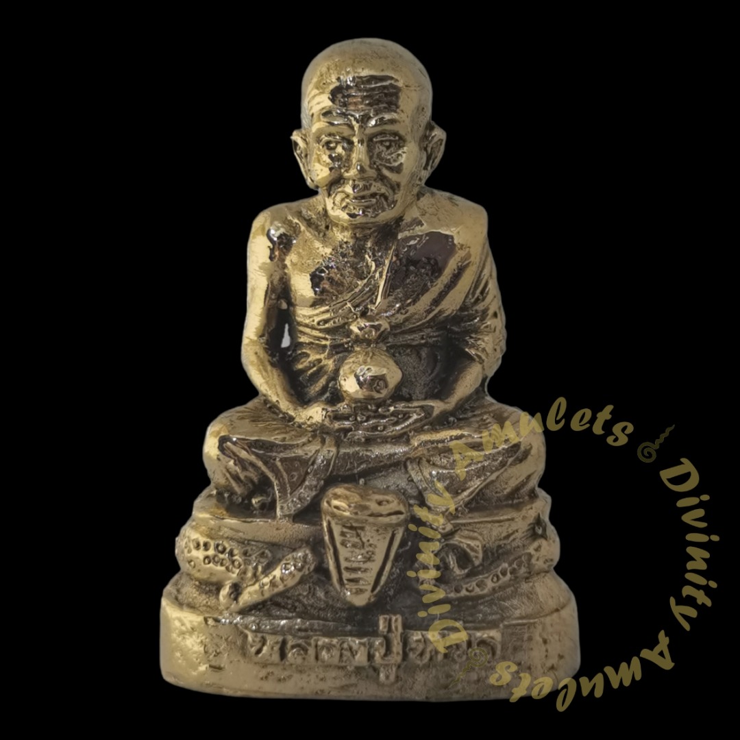 LP Thuad Mini Bucha - Mass Chanted, Hobbies & Toys, Memorabilia ...