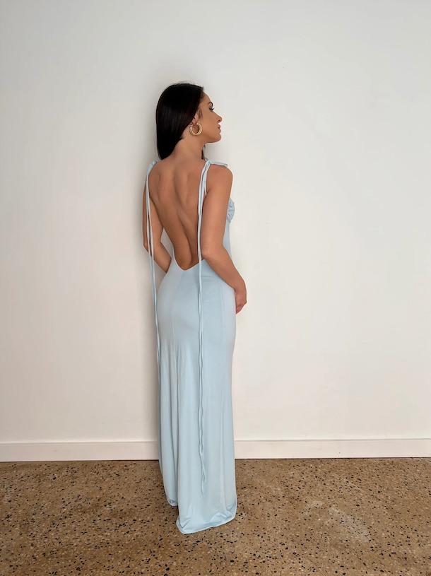 Melani the Label - SELENA GOWN (POWDER BLUE), 女裝, 連身裙 & 套裝, 晚裝 - Carousell