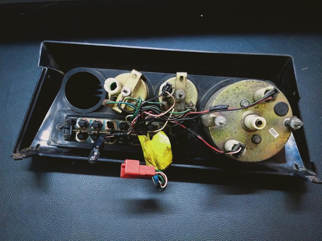 Meter analog land rover, Auto Accessories on Carousell