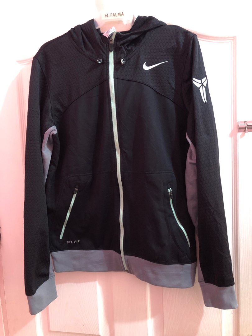 Nike iconic mamba kobe jacket small medium 21x26, Men's Fashion, Coats ...