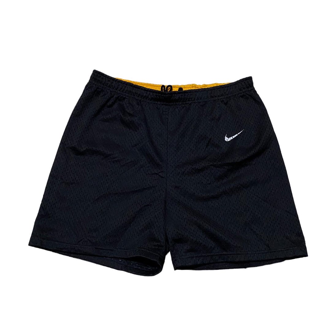 Nike vintage lightning mesh shortpant, Olah Raga, Baju Olahraga di ...