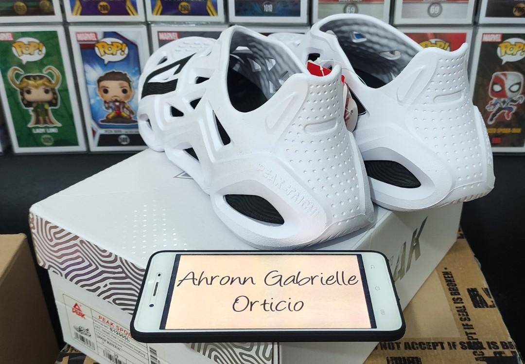 Peak Taichi Clog White & Black, Men's Fashion, Footwear, Sneakers on ...