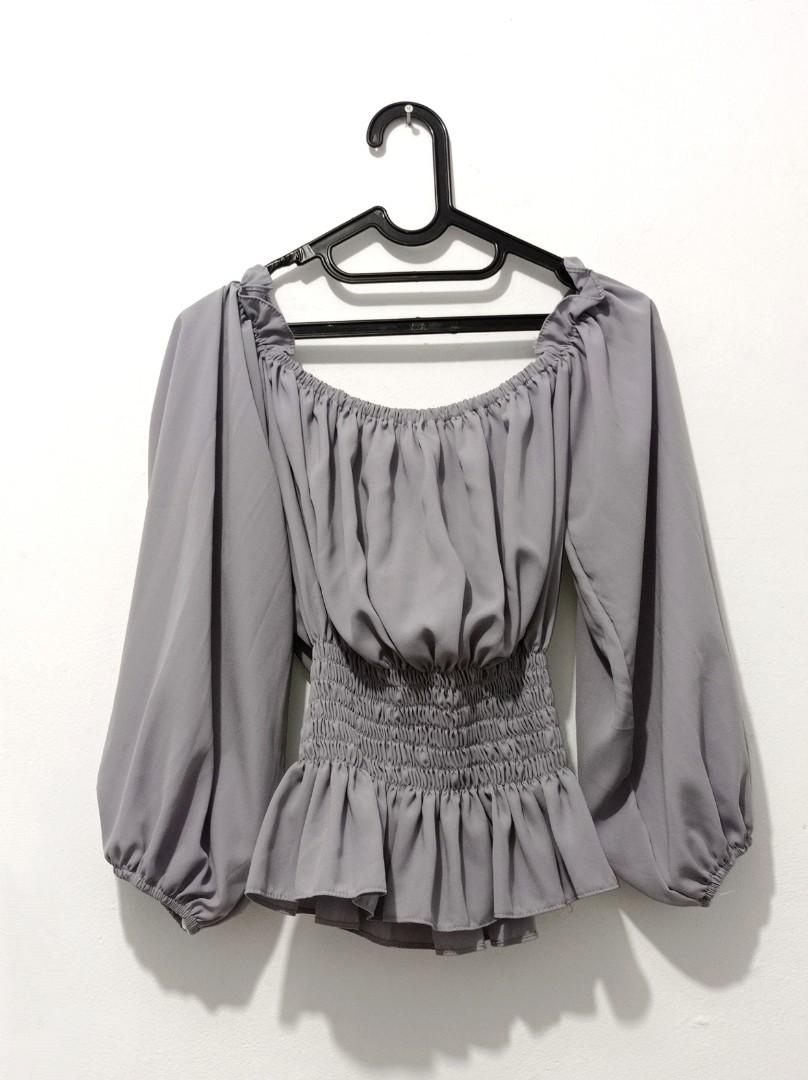 Sabrina abu, Fesyen Wanita, Pakaian Wanita, Atasan di Carousell