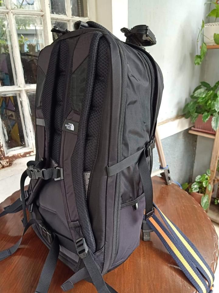 The Northface Router Transit, Men's Fashion, Bags, Backpacks on Carousell