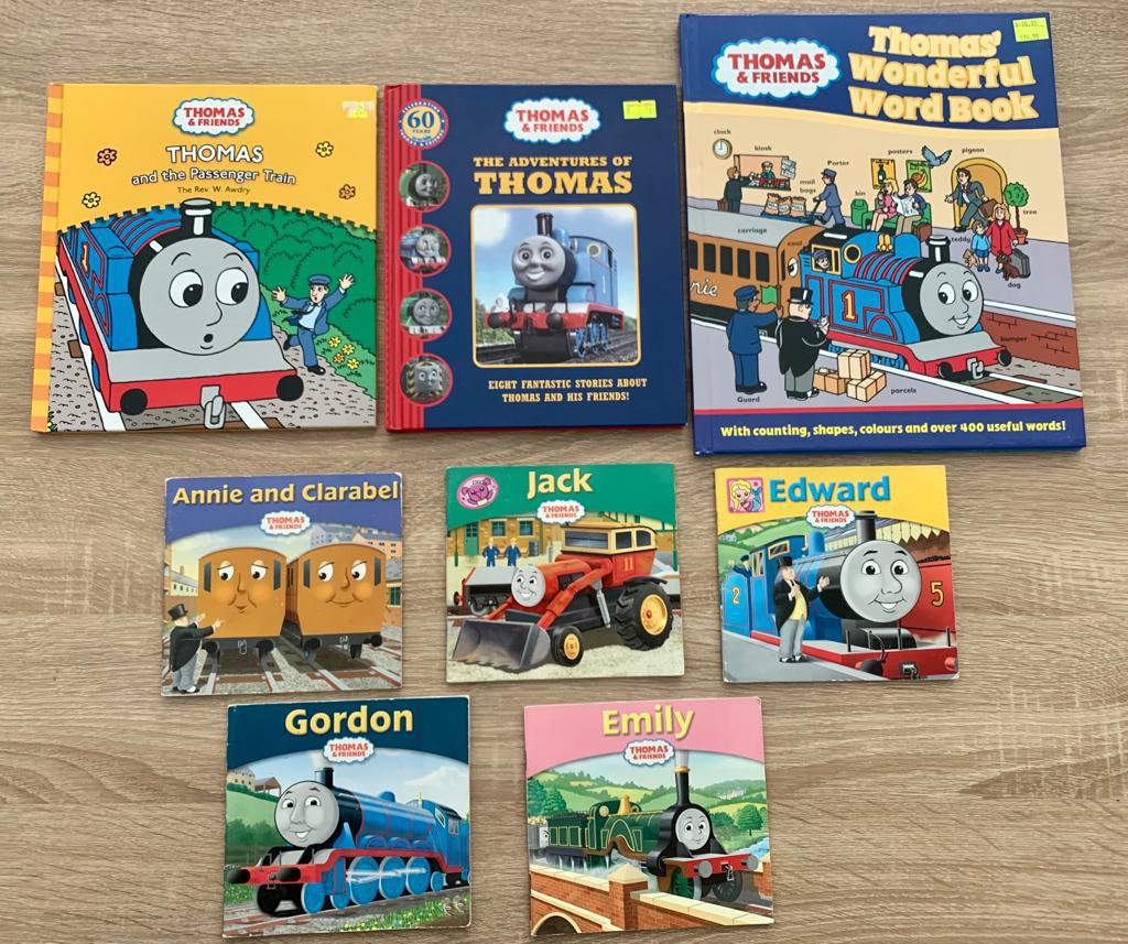 Thomas the Tank Engine book bundle , Hobbies & Toys, Books & Magazines ...