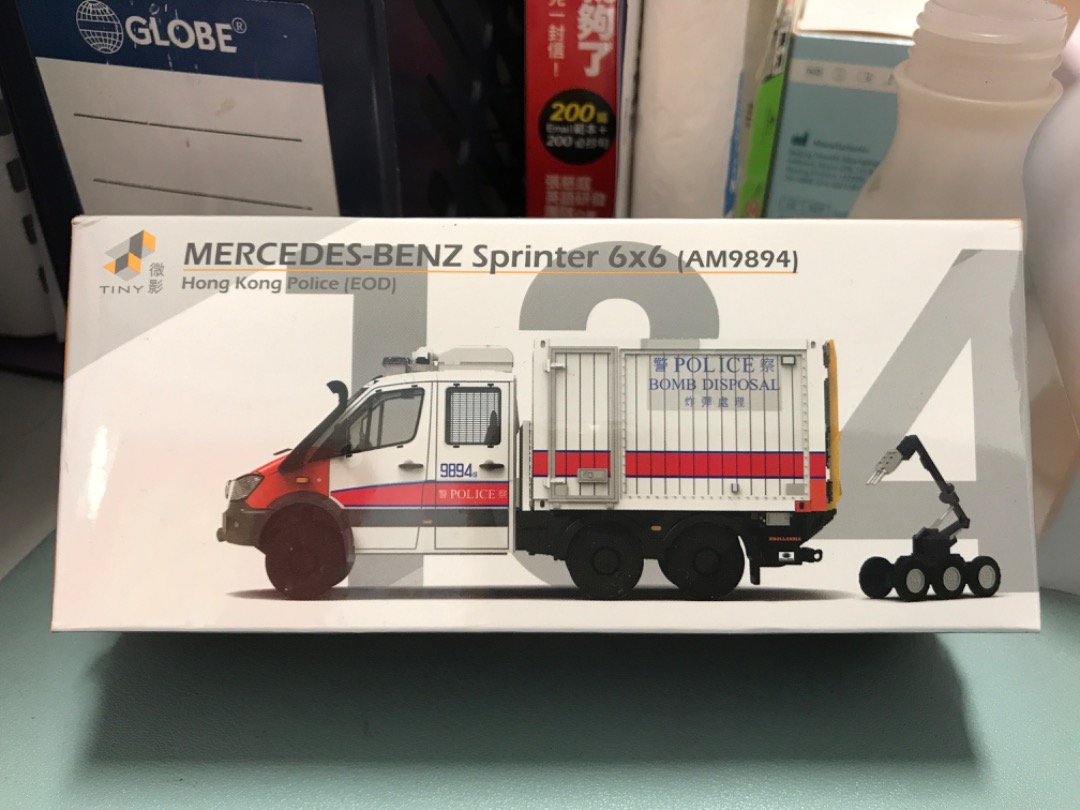Tiny Mercedes Benz Sprinter 6 x 6 (EOD) AM9894, 興趣及遊戲, 玩具 & 遊戲類 - Carousell