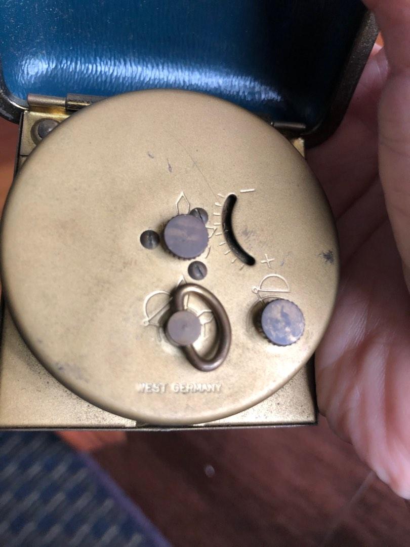 Vintage Blessing Folding Clock, Antik, Jam & Perhiasan di Carousell