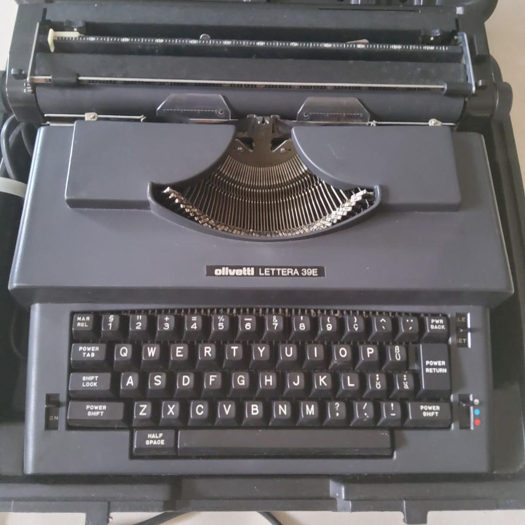 VINTAGE OLIVETTI LETTERA 39E ELECTRIC TYPEWRITER. MADE IN JAPAN. 100 ...
