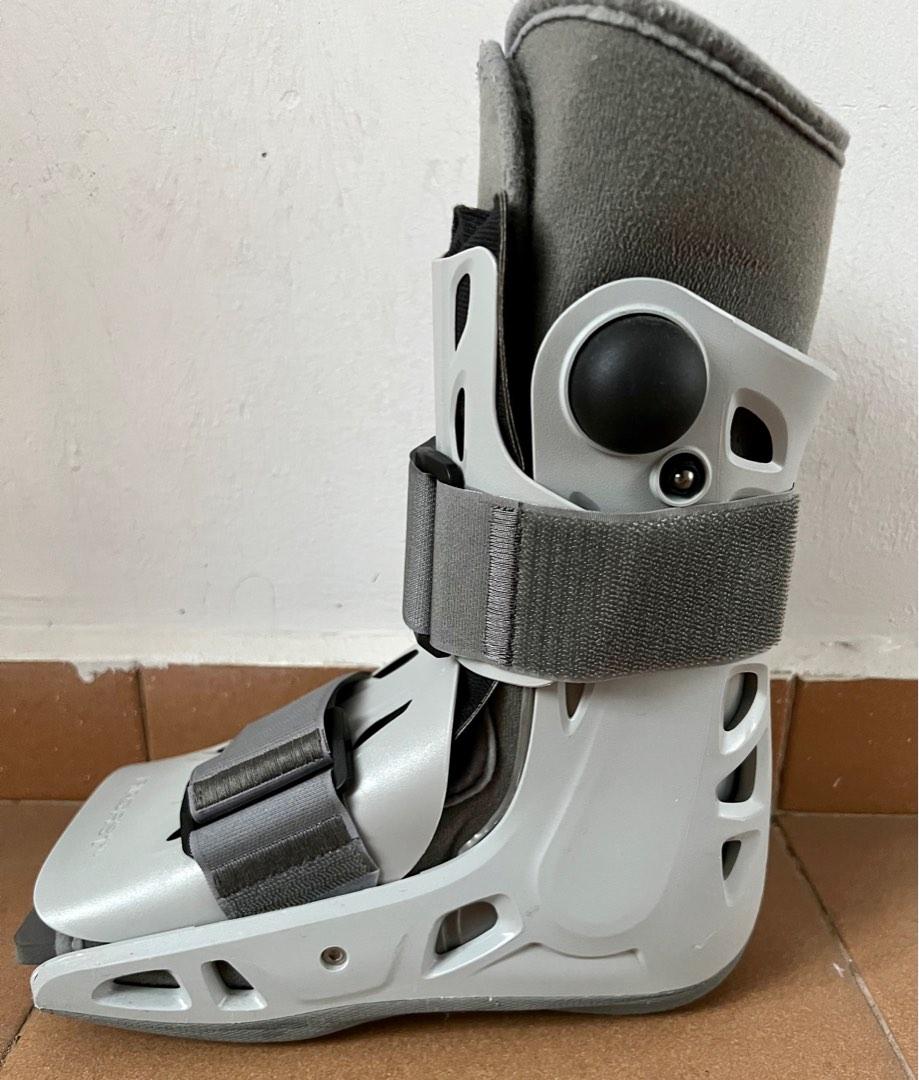 Air Cast Boot (size S), Health & Nutrition, Assistive & Rehabilatory ...