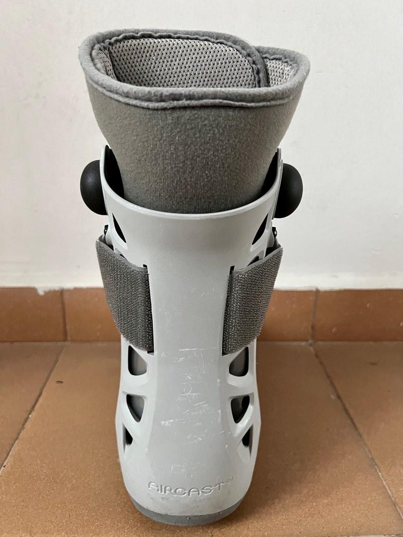 Air Cast Boot (size S), Health & Nutrition, Assistive & Rehabilatory ...