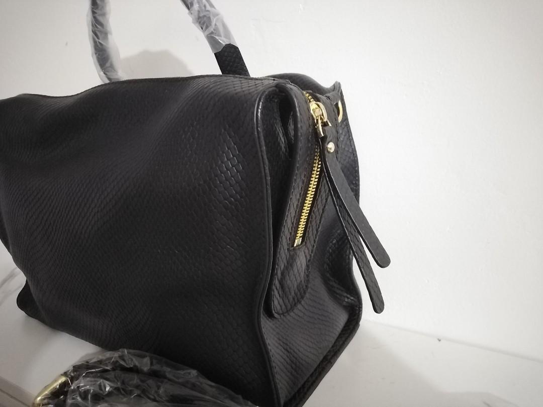 ANDIATA 2 WAY SNAKE SKIN TEXTURE BAG, Women's Fashion, Bags & Wallets ...