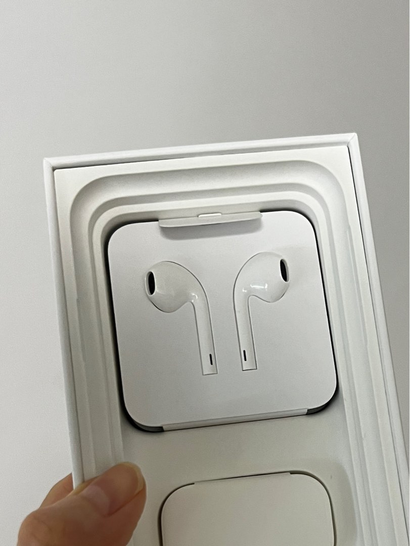 Apple EarPods, Audio, Earphones on Carousell