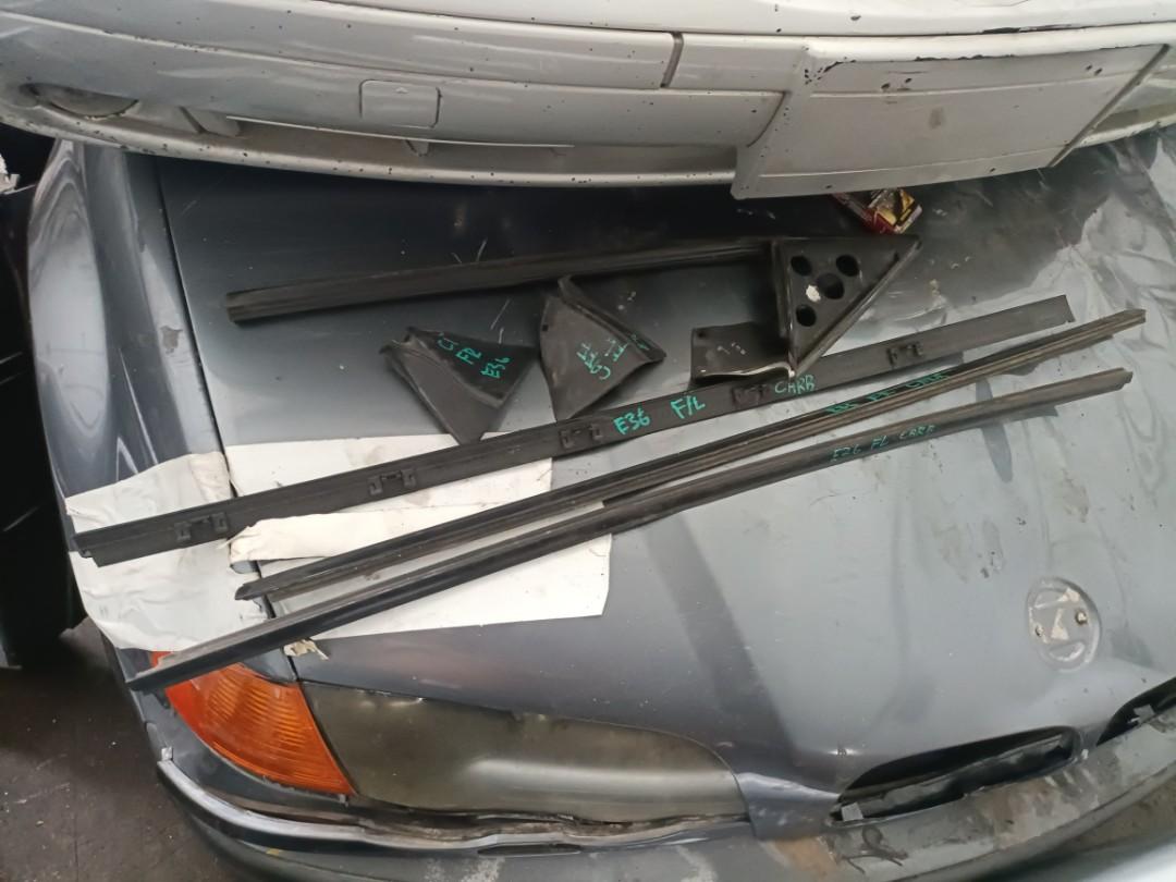 Bmw E36 Coupe Door Glass Moulding Original, Auto Accessories on Carousell
