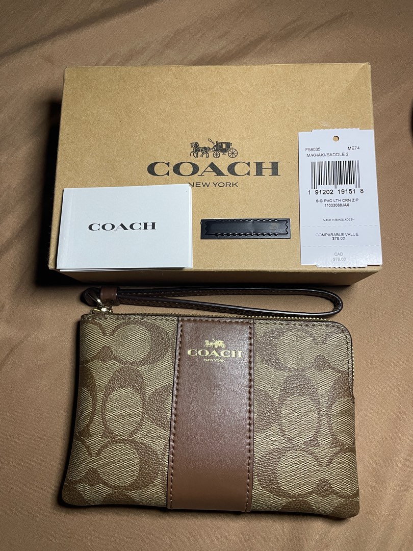 COACH Corner Zip Wristlet In Signature Canvas, Women's Fashion, Bags ...