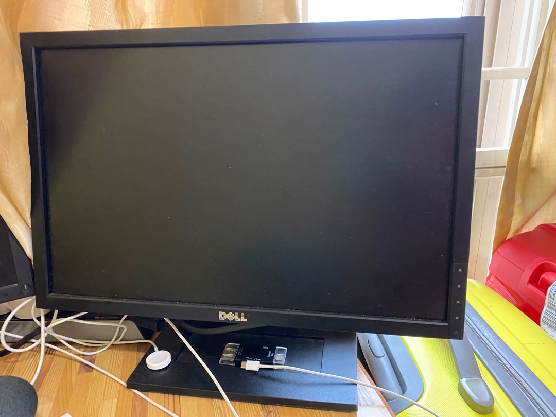 Dell screen, Computers & Tech, Desktops on Carousell