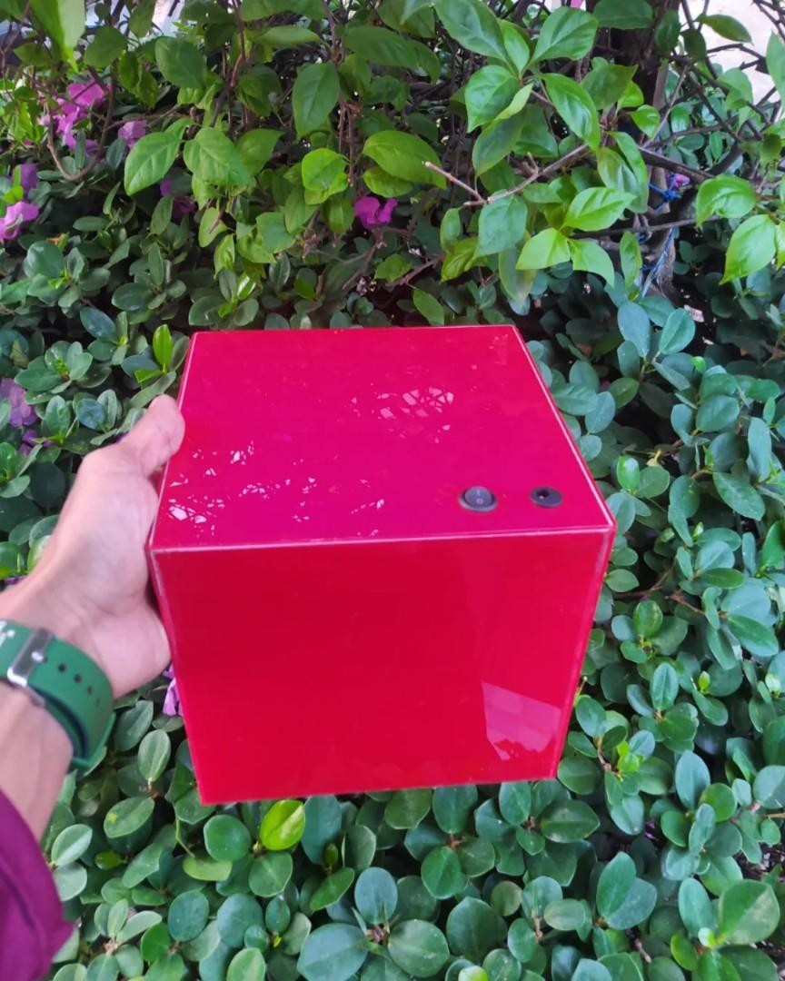 Display neon box rokok, Antik, Pajangan di Carousell