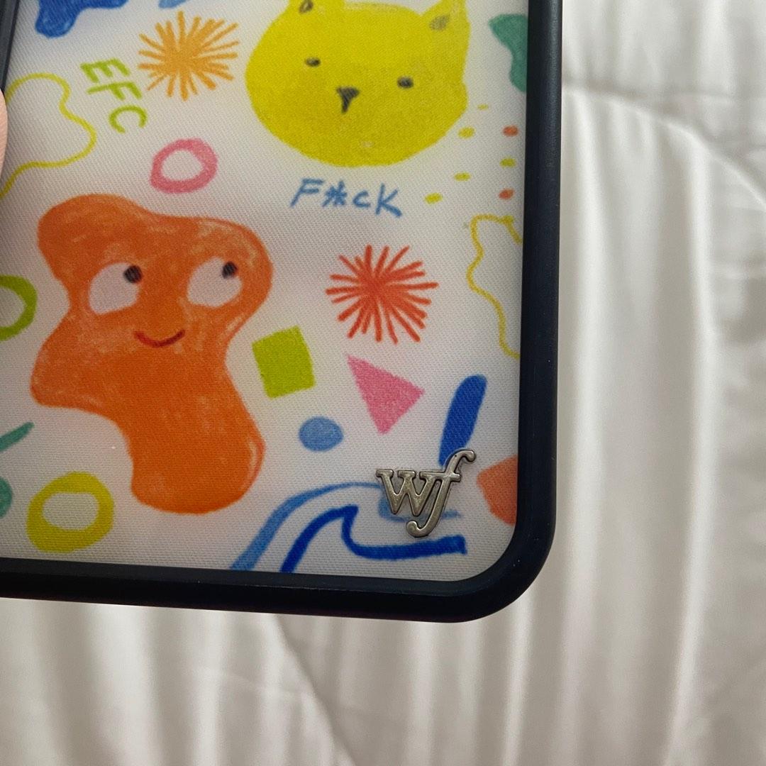 Emma Chamberlain Wildflower Case - iPhone 12/12 pro, Mobile Phones ...