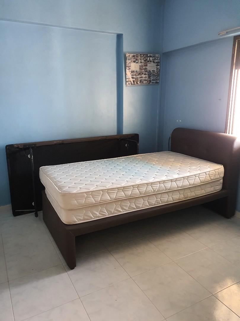 Extendable Super single bed, Furniture & Home Living, Furniture, Bed ...