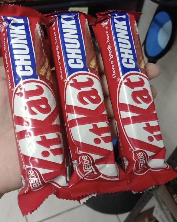 Hershey, Reese, Toblerone & Kitkat Chunk, Food & Drinks, Other Food ...