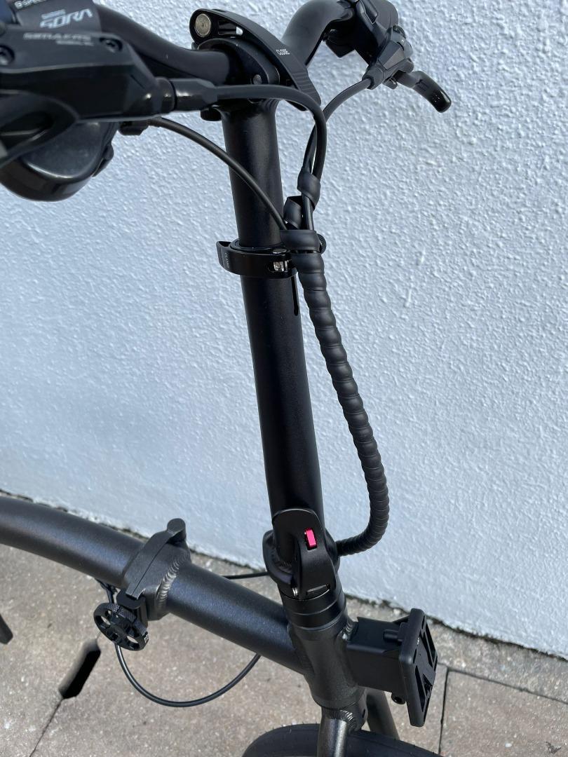 Customized : 20 Inch Trifold 9 Speed Hydraulic Brake Hollow Tech Light Weight 11.1KG Schwalbe ...