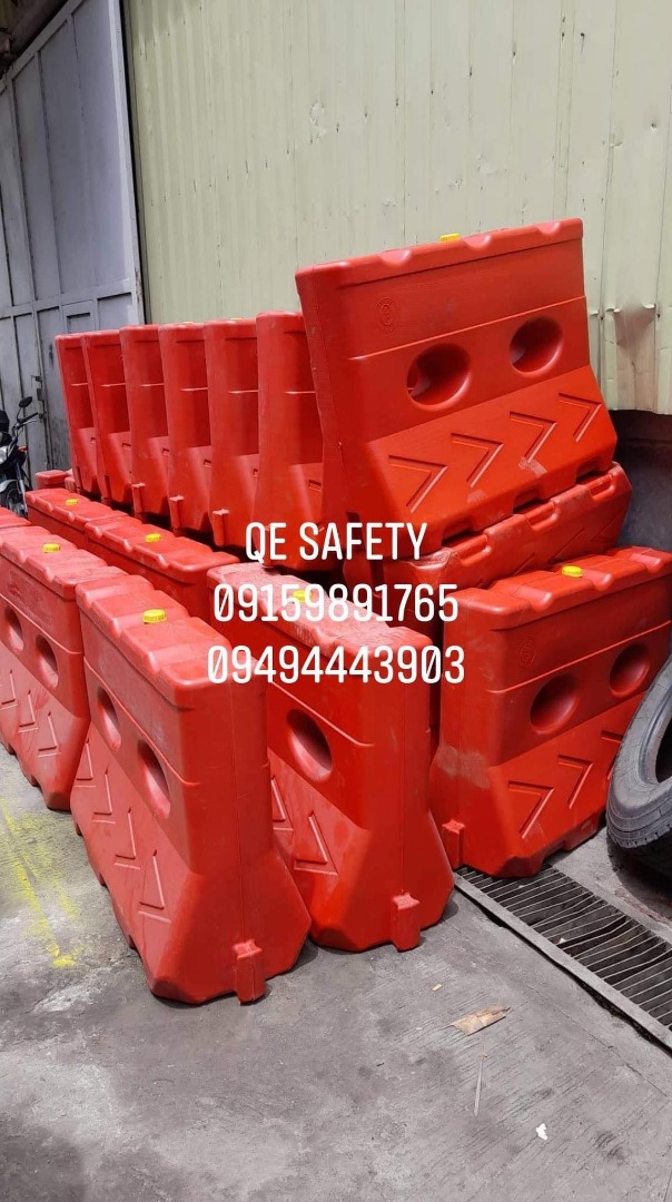Red Plastic Road Barrier BRB2, Commercial & Industrial, Construction ...
