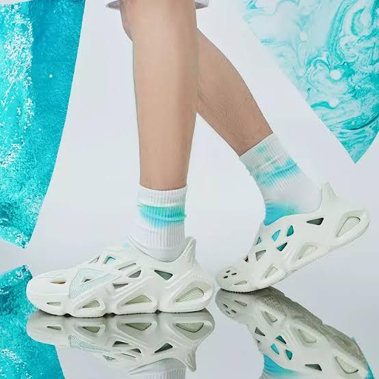 Peak TaiChi Clogs, Men's Fashion, Footwear, Sneakers on Carousell