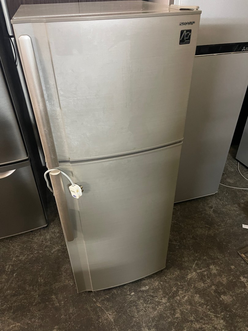 Sharp 203l 2 door fridge / refrigerator, TV & Home Appliances, Kitchen ...