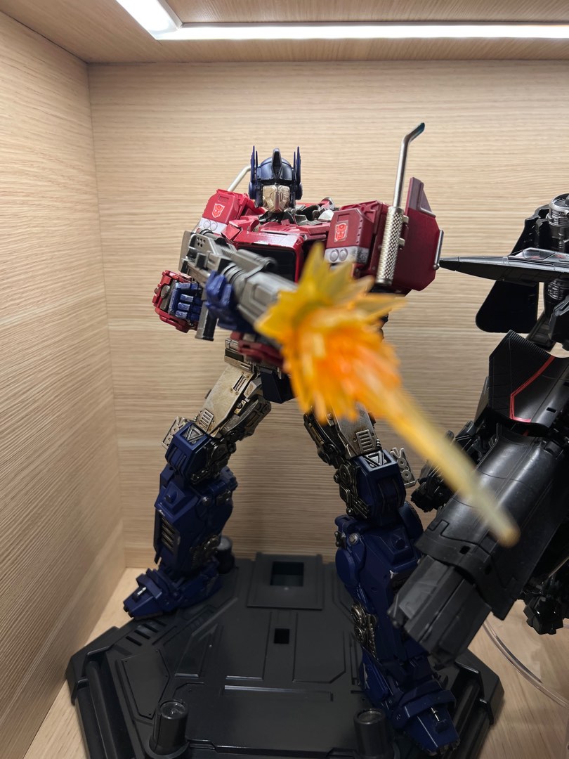 Toyworld Freedom Leader deluxe version (Bumblebee movie Optimus Prime ...