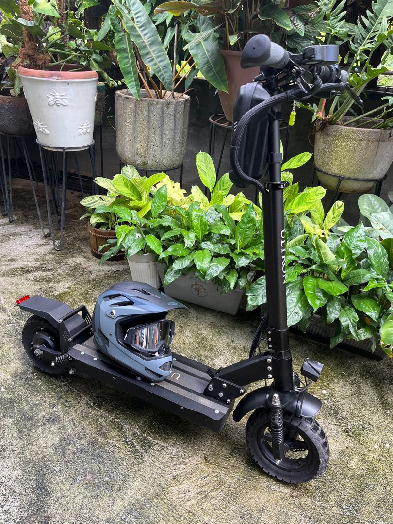 Ultron Mini w/ freebies, Sports Equipment, Sports & Games, Skates ...