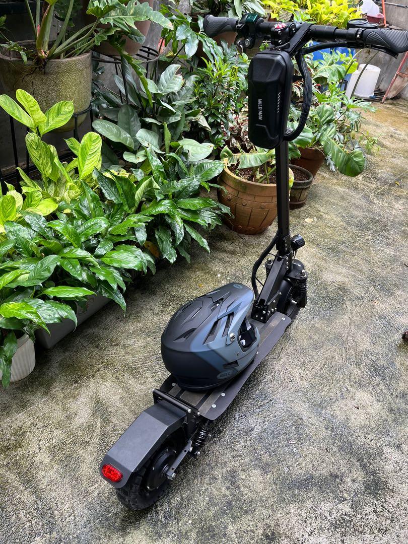 Ultron Mini w/ freebies, Sports Equipment, Sports & Games, Skates ...