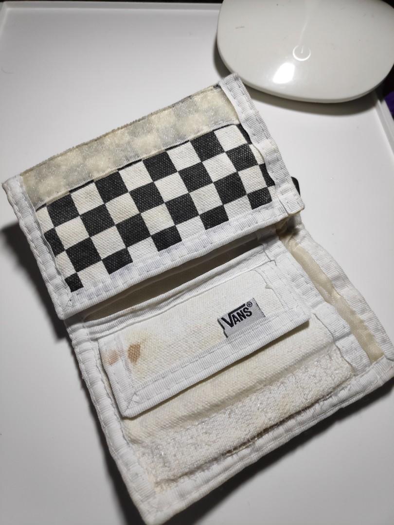Vans checkerboad wallet vintage 90's, Men's Fashion, Watches ...