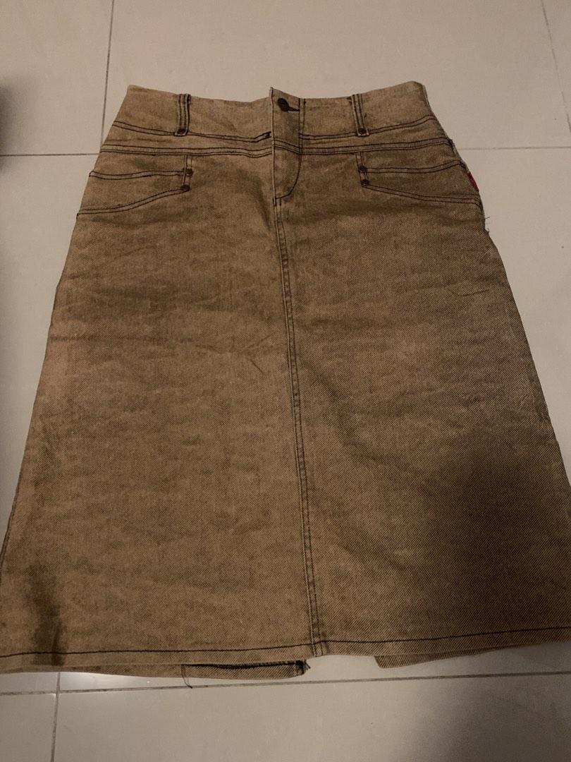 vintage beige maxi skirt, Women's Fashion, Bottoms, Skirts on Carousell