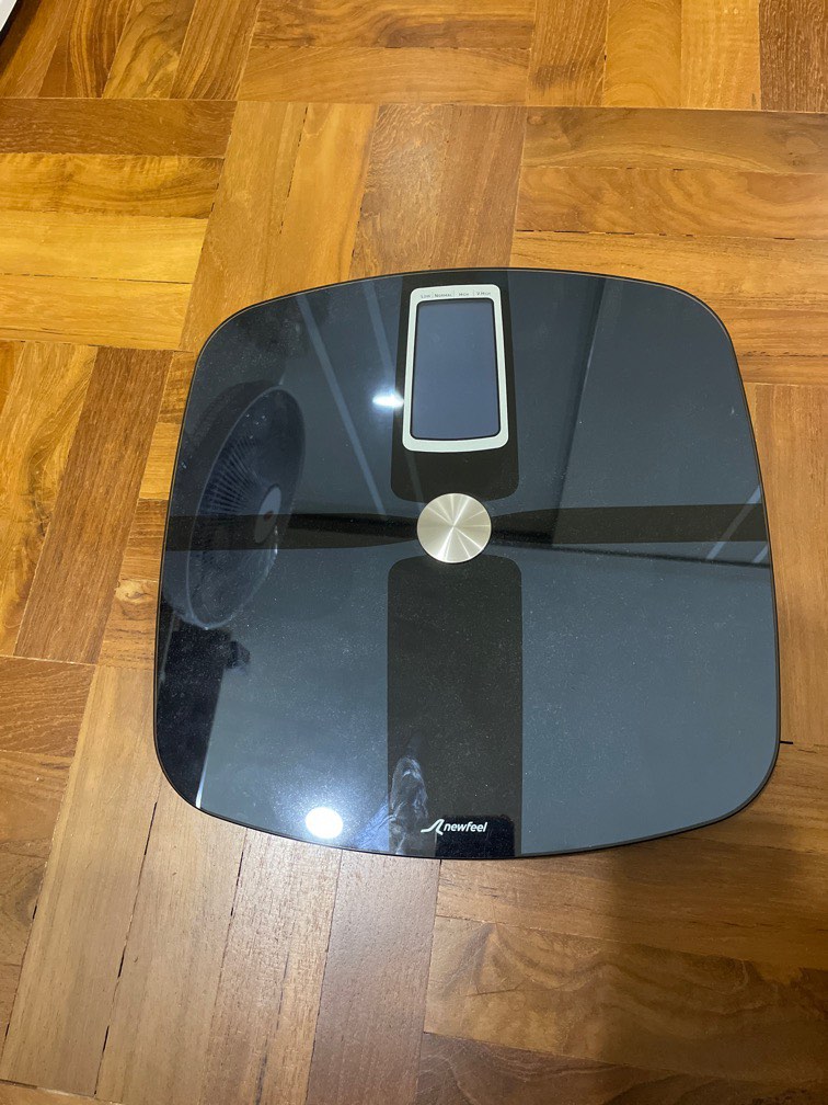 Weighing scale + body fat tracker, Health & Nutrition, Health Monitors ...