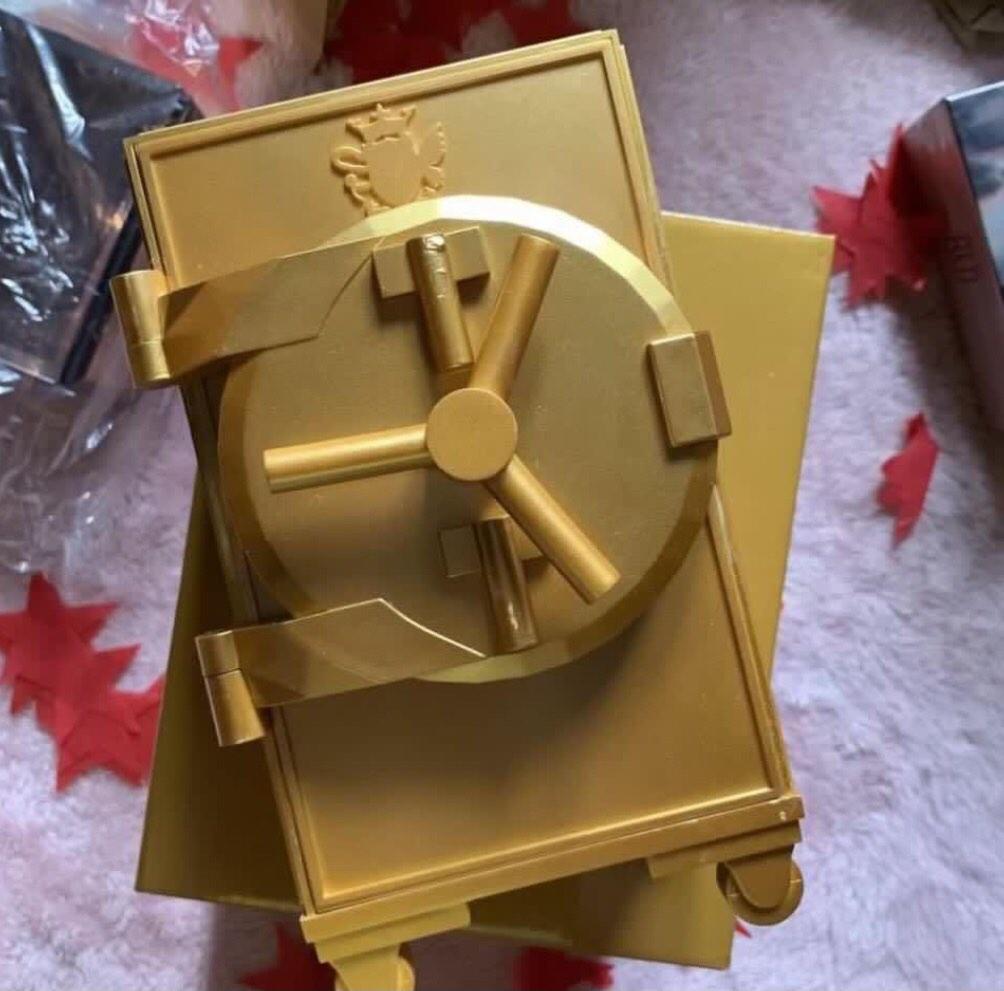 現貨 Taylor swift fearless vault snow globe with music, 興趣及遊戲, 收藏品及紀念品 ...