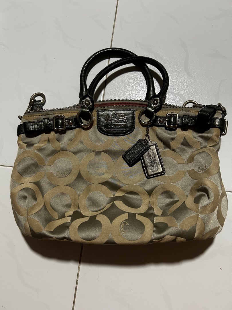 Coach bag (grey), Women's Fashion, Bags & Wallets, Shoulder Bags on ...