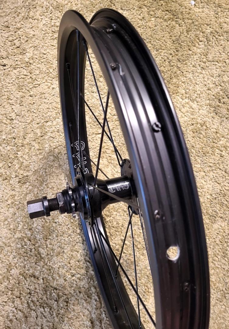 CULT Juvenile 18" Rear Wheel, 運動產品, 單車及配件, 單車 - Carousell