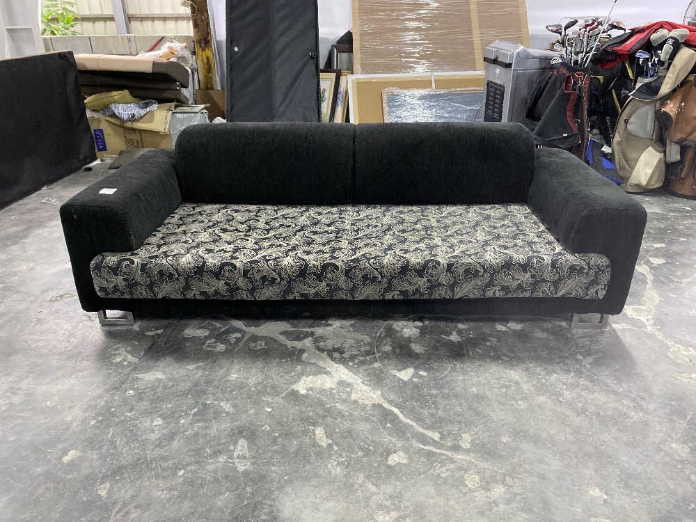 Fabric 3 Seater Sofa Black Colour / Fabrik Sofa 3 Seater Warna Hitam ...