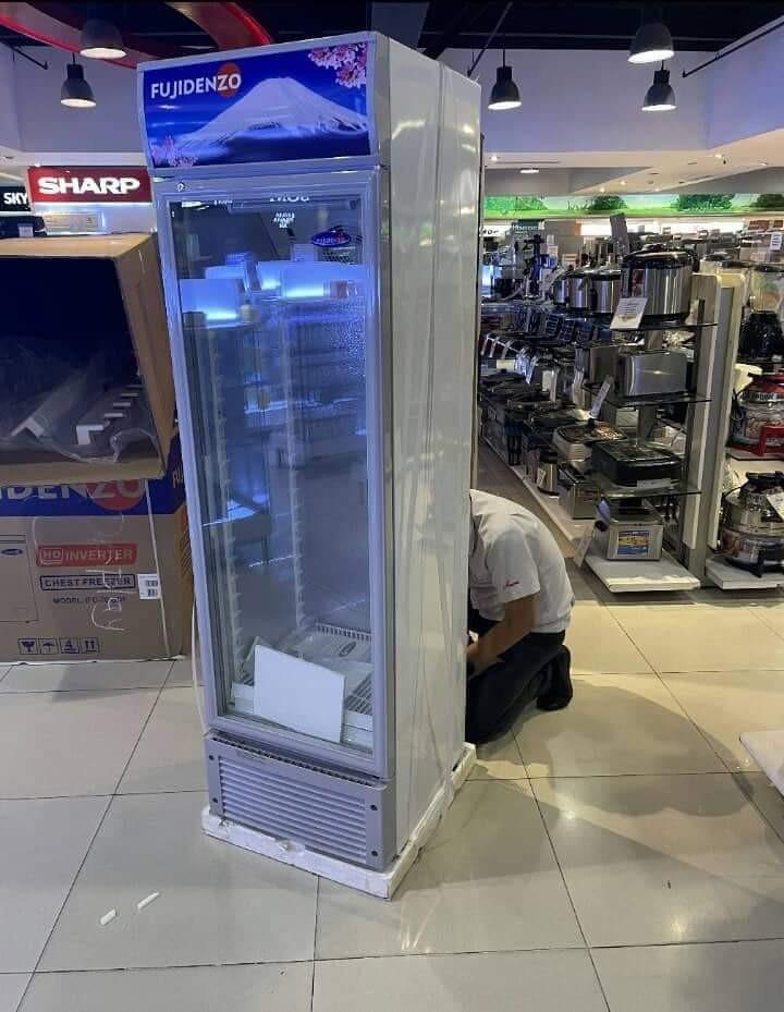 Fujidenzo Showcase Upright Chiller, TV & Home Appliances, Kitchen ...